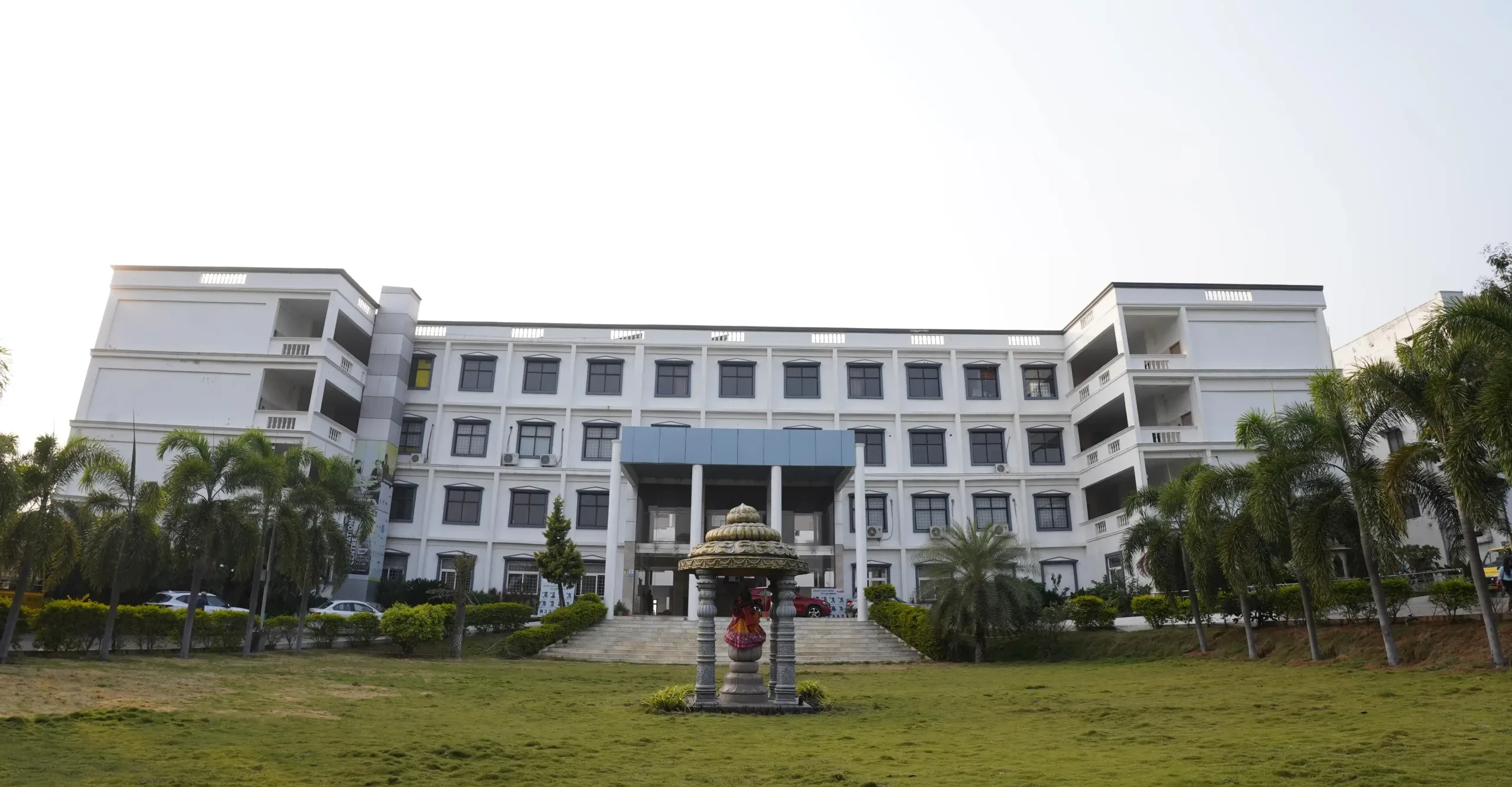 PGDM Colleges in Hyderabad | Business Schools | MBA Colleges